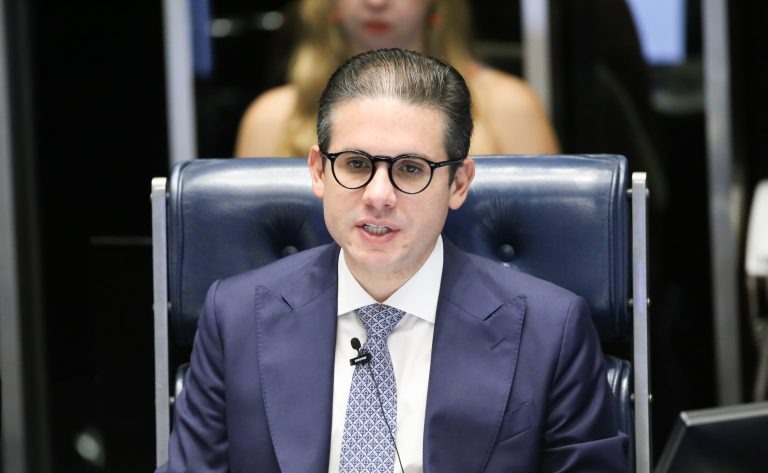 Hugo Motta diz que uso de jatinho pago com fundo partidário para festa ...